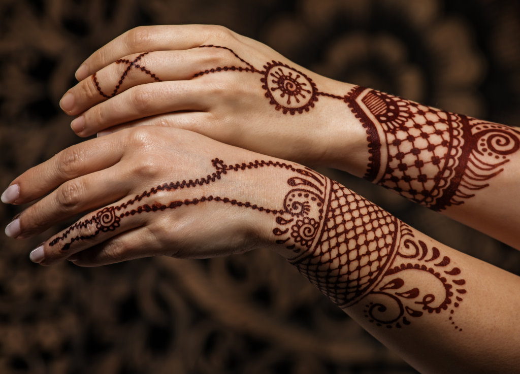 Henna Pulver mischen für Henna Tattoos • MyHenna